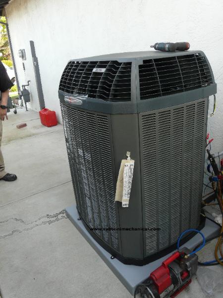 Ari Standard 210 240 Unitary Air Conditioner / Trane 2TTA3030A4000A ...